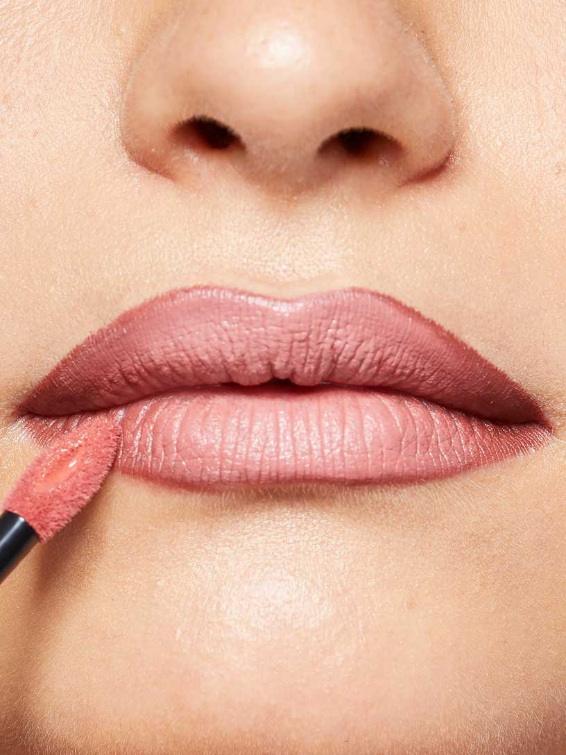 How To Contour Lips | Tips & Tutorials By Maybelline New York